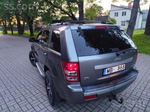 Grey Jeep Grand Cherokee 2006 in Rezekne, with an engine capacity of 3.00 L and mileage of 245 thousand km for 6500 €, photo 7 on AUTOMOTO.COM.LV
