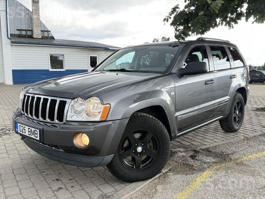 Grey Jeep Grand Cherokee 2006 in Valka, with an engine capacity of 3.00 L and mileage of 308 thousand km for 4100 €, photo 4 on AUTOMOTO.COM.LV