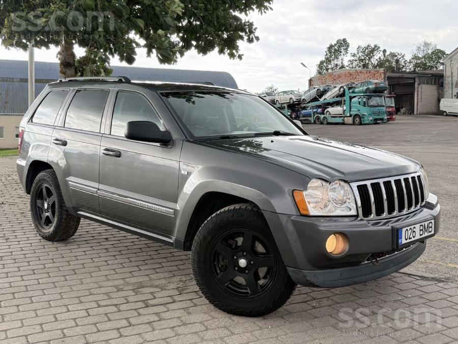 Grey Jeep Grand Cherokee 2006 in Valka, with an engine capacity of 3.00 L and mileage of 308 thousand km for 4100 €, photo 7 on AUTOMOTO.COM.LV