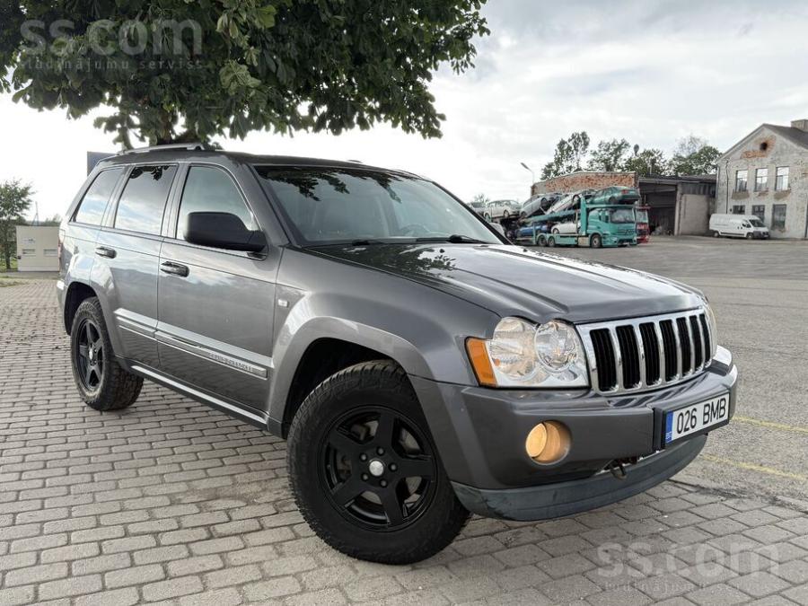 Grey Jeep Grand Cherokee 2006 in Valka, with an engine capacity of 3.00 L and mileage of 308 thousand km for 4100 €, photo 9 on AUTOMOTO.COM.LV