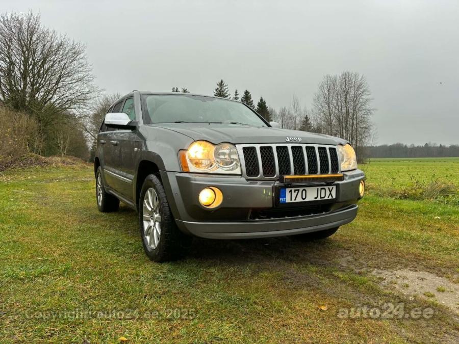 Pelēks Jeep Grand Cherokee 2006 Tallina, ar dzinēja tilpumu 3.00 L un nobraukumu 297 tūkst. km par 4000 €, foto 1 vietnē AUTOMOTO.COM.LV