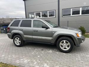 Grey Jeep Grand Cherokee 2006 in Kretinga, with an engine capacity of 2.99 L and mileage of 275 thousand km for 4850 €, photo 4 on AUTOMOTO.COM.LV