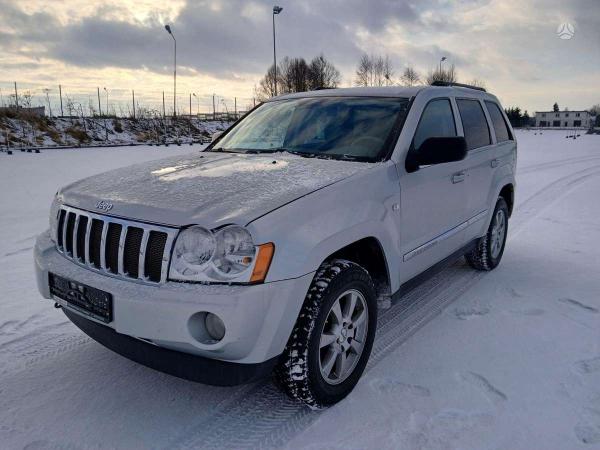 Grey Jeep Grand Cherokee 2006 in Marijampole, with an engine capacity of 3.00 L and mileage of 257 thousand km for 4750 €, photo 2 on AUTOMOTO.COM.LV