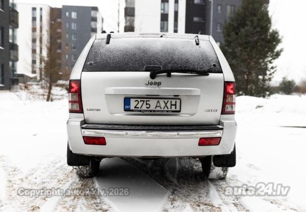 Pelēks Jeep Grand Cherokee 2006 Tallina, ar dzinēja tilpumu 3.00 L un nobraukumu 145 tūkst. km par 7999 €, foto 6 vietnē AUTOMOTO.COM.LV