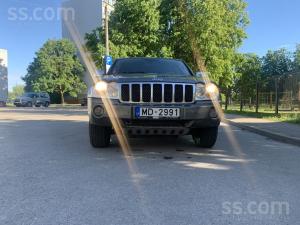 Grey Jeep Grand Cherokee 2006 in Riga, with an engine capacity of 3.00 L and mileage of 312 thousand km for 4200 €, photo  on AUTOMOTO.COM.LV