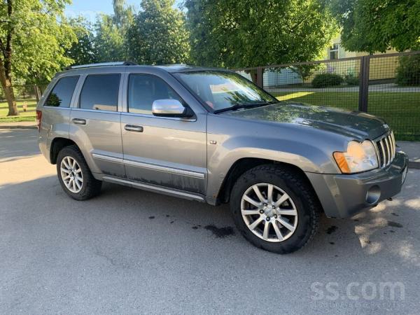 Grey Jeep Grand Cherokee 2006 in Riga, with an engine capacity of 3.00 L and mileage of 312 thousand km for 4200 €, photo 6 on AUTOMOTO.COM.LV
