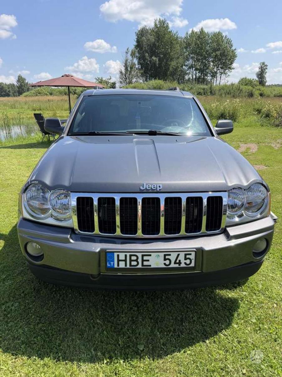 Grey Jeep Grand Cherokee 2006 in Sirvintos, with an engine capacity of 2.99 L and mileage of 380 thousand km for 5700 €, photo 7 on AUTOMOTO.COM.LV