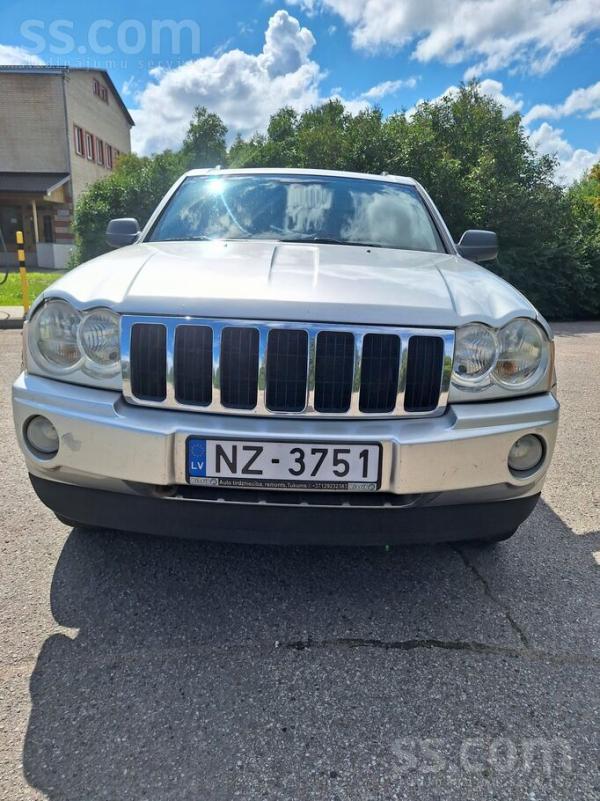Pelēks Jeep Grand Cherokee 2006 Tukums, ar dzinēja tilpumu 3.00 L un nobraukumu 236 tūkst. km par 3650 €, foto 4 vietnē AUTOMOTO.COM.LV