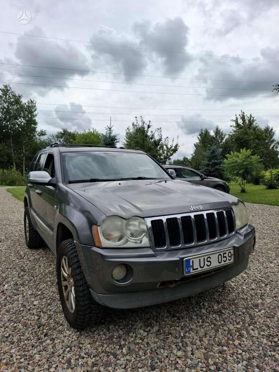 Grey Jeep Grand Cherokee 2006 in Vilnius, with an engine capacity of 2.99 L and mileage of 311 thousand km for 4500 €, photo 1 on AUTOMOTO.COM.LV