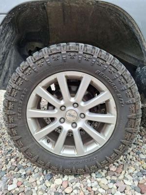Grey Jeep Grand Cherokee 2006 in Vilnius, with an engine capacity of 2.99 L and mileage of 311 thousand km for 4500 €, photo 8 on AUTOMOTO.COM.LV