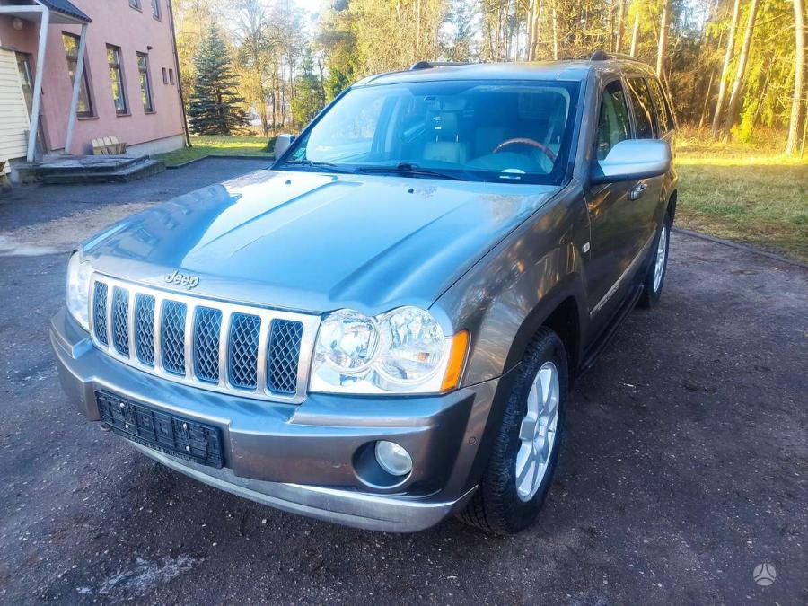 Pelēks Jeep Grand Cherokee 2007 Utena, ar dzinēja tilpumu 2.99 L un nobraukumu 244 tūkst. km par 5300 €, foto 5 vietnē AUTOMOTO.COM.LV