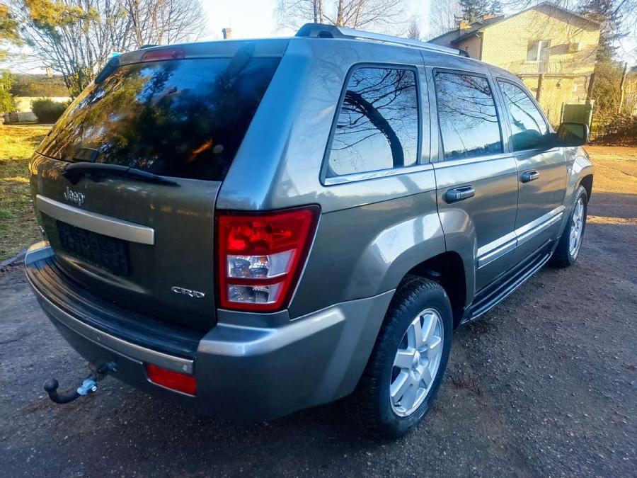 Pelēks Jeep Grand Cherokee 2007 Utena, ar dzinēja tilpumu 2.99 L un nobraukumu 244 tūkst. km par 5300 €, foto 6 vietnē AUTOMOTO.COM.LV