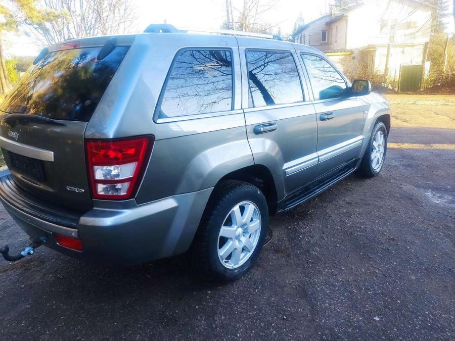 Pelēks Jeep Grand Cherokee 2007 Utena, ar dzinēja tilpumu 2.99 L un nobraukumu 244 tūkst. km par 5300 €, foto 7 vietnē AUTOMOTO.COM.LV