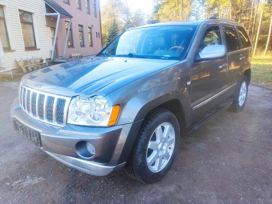 Pelēks Jeep Grand Cherokee 2007 Utena, ar dzinēja tilpumu 2.99 L un nobraukumu 244 tūkst. km par 5300 €, foto 13 vietnē AUTOMOTO.COM.LV