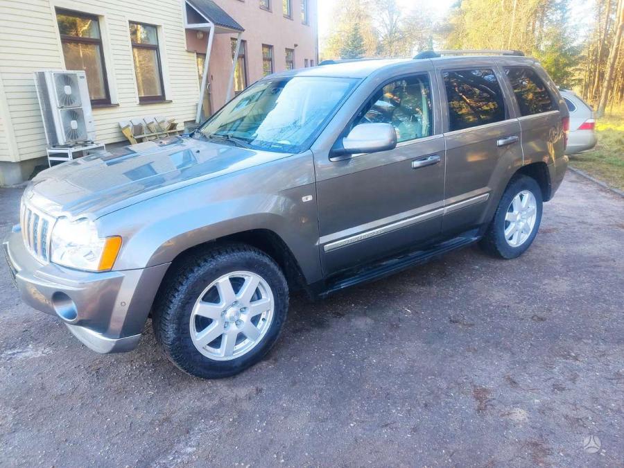 Pelēks Jeep Grand Cherokee 2007 Utena, ar dzinēja tilpumu 2.99 L un nobraukumu 244 tūkst. km par 5300 €, foto 26 vietnē AUTOMOTO.COM.LV