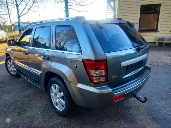 Grey Jeep Grand Cherokee 2007 in Utena, with an engine capacity of 2.99 L and mileage of 244 thousand km for 5300 €, photo 5 on AUTOMOTO.COM.LV