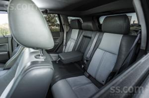 Grey Jeep Grand Cherokee 2007 in Riga, with an engine capacity of 3.00 L and mileage of 252 thousand km for 9950 €, photo 9 on AUTOMOTO.COM.LV