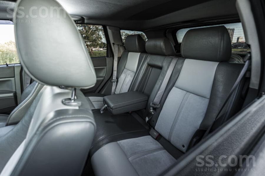 Grey Jeep Grand Cherokee 2007 in Riga, with an engine capacity of 3.00 L and mileage of 252 thousand km for 9950 €, photo 9 on AUTOMOTO.COM.LV