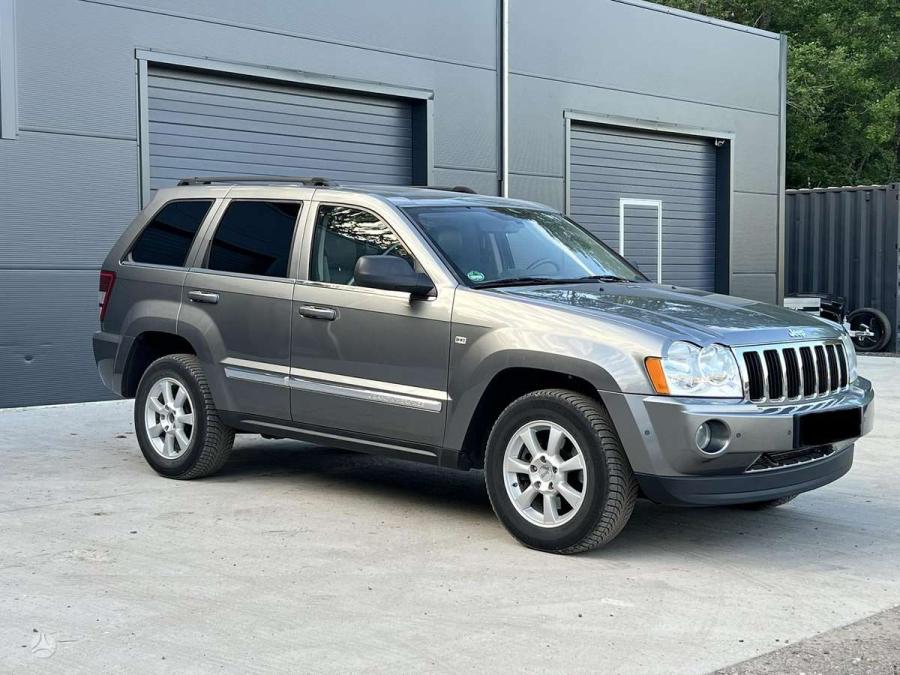 Pelēks Jeep Grand Cherokee 2007 Utena, ar dzinēja tilpumu 2.99 L un nobraukumu 275 tūkst. km par 6650 €, foto 1 vietnē AUTOMOTO.COM.LV