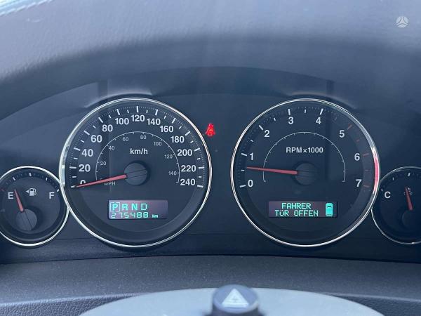Pelēks Jeep Grand Cherokee 2007 Utena, ar dzinēja tilpumu 2.99 L un nobraukumu 275 tūkst. km par 6650 €, foto 10 vietnē AUTOMOTO.COM.LV