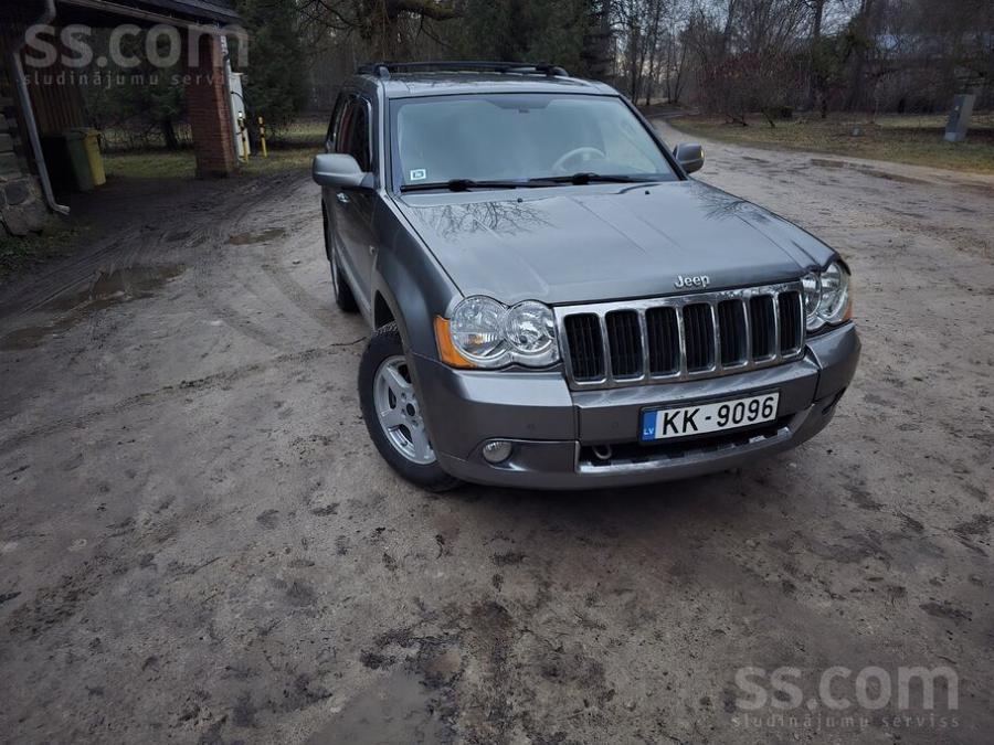 Grey Jeep Grand Cherokee 2008 in Preili, with an engine capacity of 3.00 L and mileage of 255 thousand km for 6450 €, photo 1 on AUTOMOTO.COM.LV