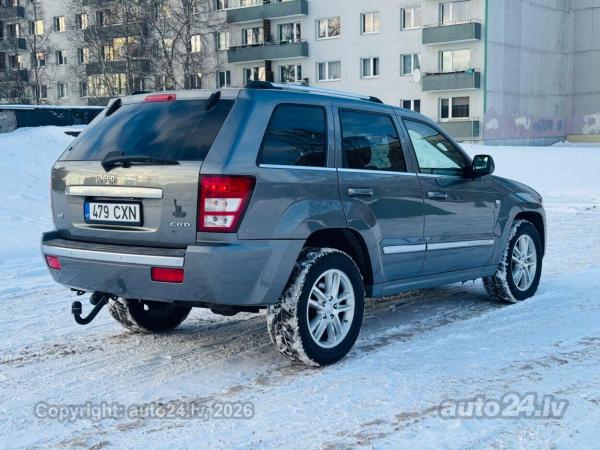 Grey Jeep Grand Cherokee 2008 in Tallinn, with an engine capacity of 3.00 L and mileage of 277 thousand km for 6990 €, photo 3 on AUTOMOTO.COM.LV