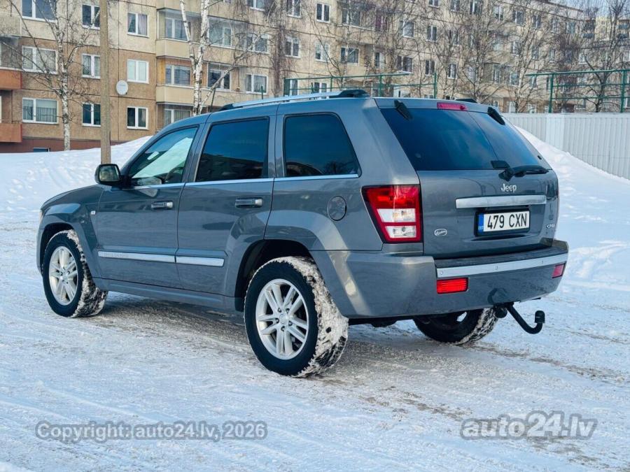 Pelēks Jeep Grand Cherokee 2008 Tallina, ar dzinēja tilpumu 3.00 L un nobraukumu 277 tūkst. km par 6990 €, foto 28 vietnē AUTOMOTO.COM.LV