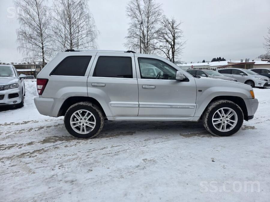 Grey Jeep Grand Cherokee 2008 in Rezekne, with an engine capacity of 3.00 L and mileage of 0 thousand km for 4950 €, photo 2 on AUTOMOTO.COM.LV