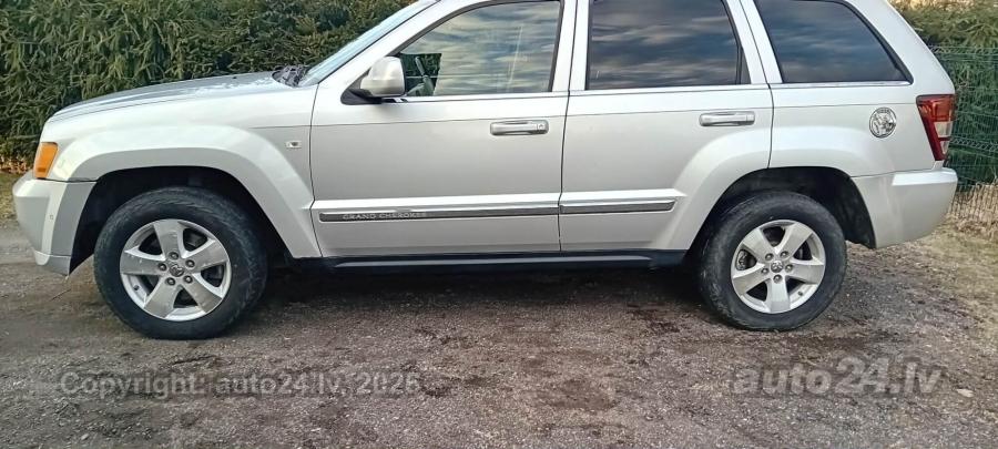 Grey Jeep Grand Cherokee 2008 in Tallinn, with an engine capacity of 3.00 L and mileage of 305 thousand km for 4500 €, photo 3 on AUTOMOTO.COM.LV