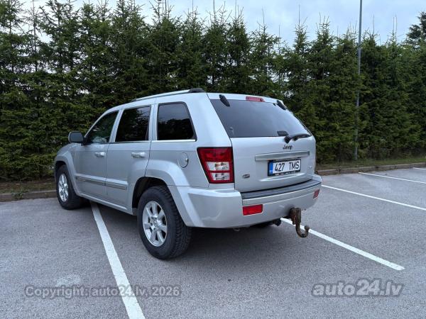 Pelēks Jeep Grand Cherokee 2008 Tallina, ar dzinēja tilpumu 3.00 L un nobraukumu 307 tūkst. km par 3500 €, foto 3 vietnē AUTOMOTO.COM.LV