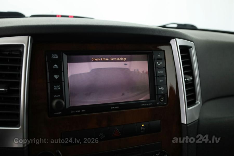 Pelēks Jeep Grand Cherokee 2008 Tallina, ar dzinēja tilpumu 3.00 L un nobraukumu 306 tūkst. km par 4299 €, foto 9 vietnē AUTOMOTO.COM.LV