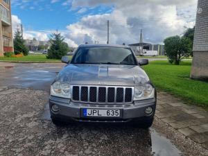 Grey Jeep Grand Cherokee 2008 in Taurage, with an engine capacity of 2.99 L and mileage of 325 thousand km for 3800 €, photo 3 on AUTOMOTO.COM.LV