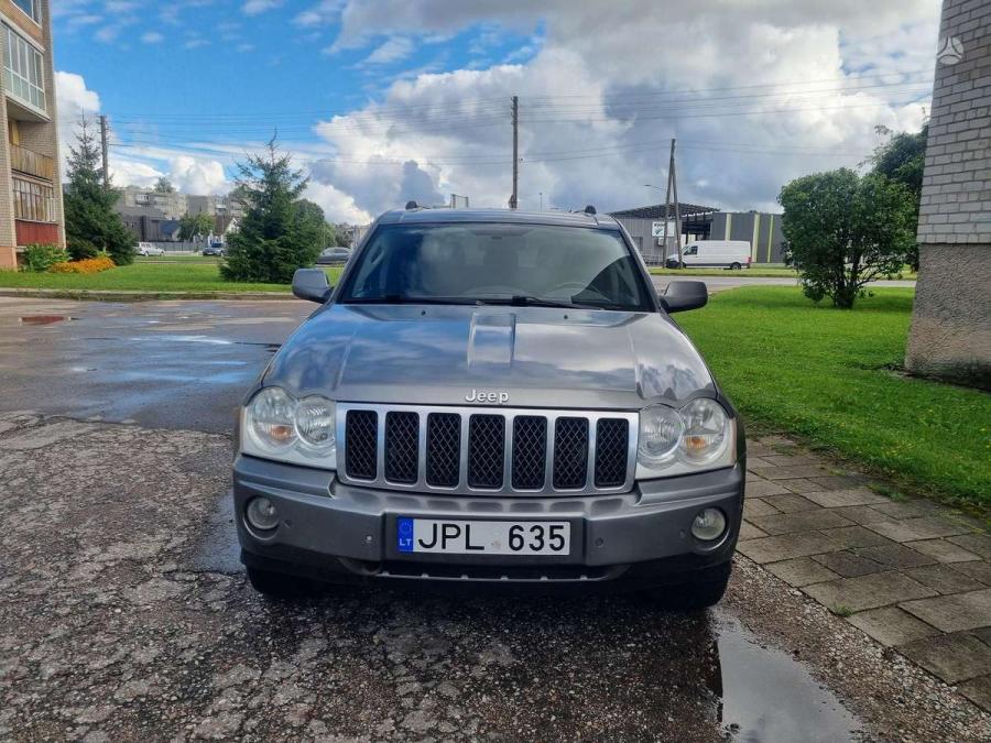 Grey Jeep Grand Cherokee 2008 in Taurage, with an engine capacity of 2.99 L and mileage of 325 thousand km for 3800 €, photo 3 on AUTOMOTO.COM.LV