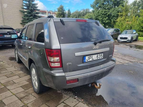 Grey Jeep Grand Cherokee 2008 in Taurage, with an engine capacity of 2.99 L and mileage of 325 thousand km for 3800 €, photo 7 on AUTOMOTO.COM.LV