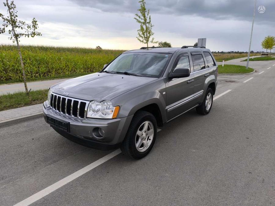 Grey Jeep Grand Cherokee 2008 in Marijampole, with an engine capacity of 2.99 L and mileage of 253 thousand km for 5050 €, photo 1 on AUTOMOTO.COM.LV