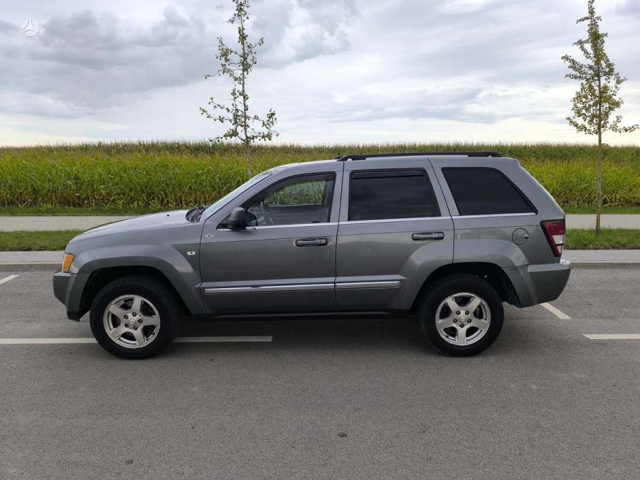 Grey Jeep Grand Cherokee 2008 in Marijampole, with an engine capacity of 2.99 L and mileage of 253 thousand km for 5050 €, photo 3 on AUTOMOTO.COM.LV