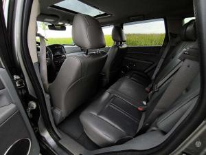 Grey Jeep Grand Cherokee 2008 in Marijampole, with an engine capacity of 2.99 L and mileage of 253 thousand km for 5050 €, photo 12 on AUTOMOTO.COM.LV
