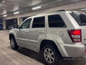 Pelēks Jeep Grand Cherokee 2009 Tallina, ar dzinēja tilpumu 3.00 L un nobraukumu 224 tūkst. km par 6500 €, foto 5 vietnē AUTOMOTO.COM.LV