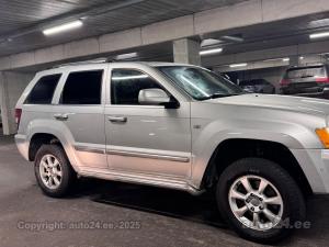 Pelēks Jeep Grand Cherokee 2009 Tallina, ar dzinēja tilpumu 3.00 L un nobraukumu 224 tūkst. km par 6500 €, foto 7 vietnē AUTOMOTO.COM.LV