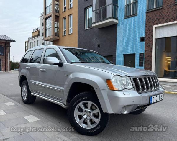 Pelēks Jeep Grand Cherokee 2009 Tallina, ar dzinēja tilpumu 3.00 L un nobraukumu 224 tūkst. km par 5499 €, foto 1 vietnē AUTOMOTO.COM.LV