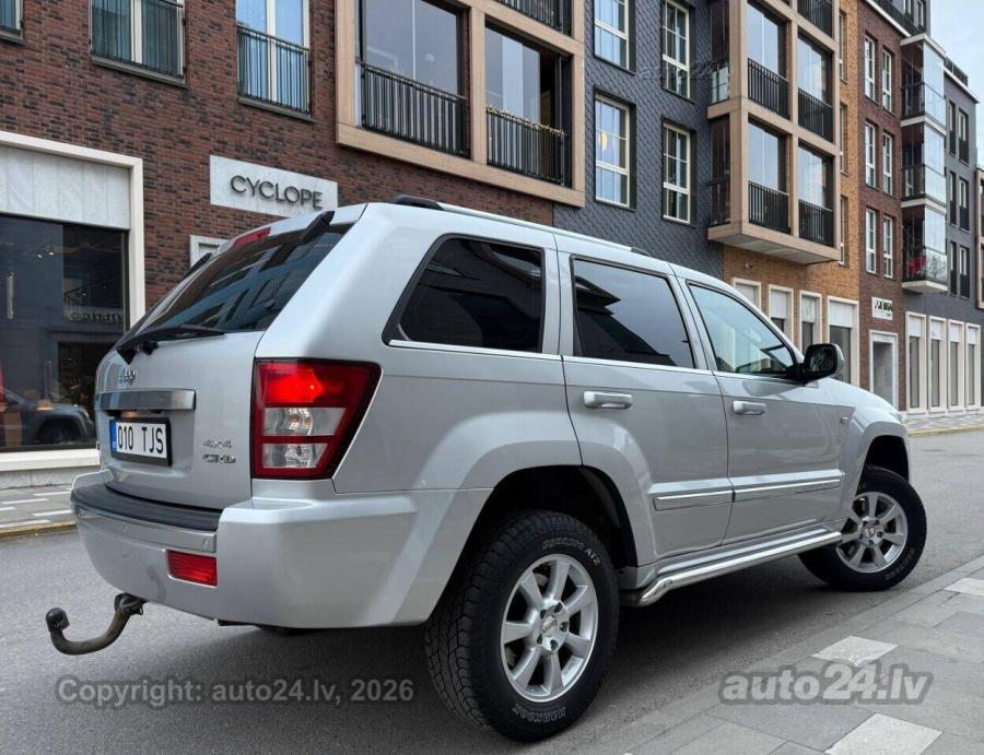 Grey Jeep Grand Cherokee 2009 in Tallinn, with an engine capacity of 3.00 L and mileage of 224 thousand km for 5499 €, photo 14 on AUTOMOTO.COM.LV