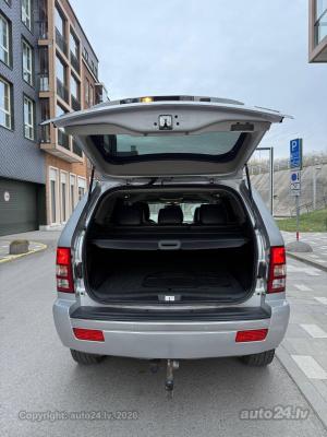 Grey Jeep Grand Cherokee 2009 in Tallinn, with an engine capacity of 3.00 L and mileage of 224 thousand km for 5499 €, photo 19 on AUTOMOTO.COM.LV