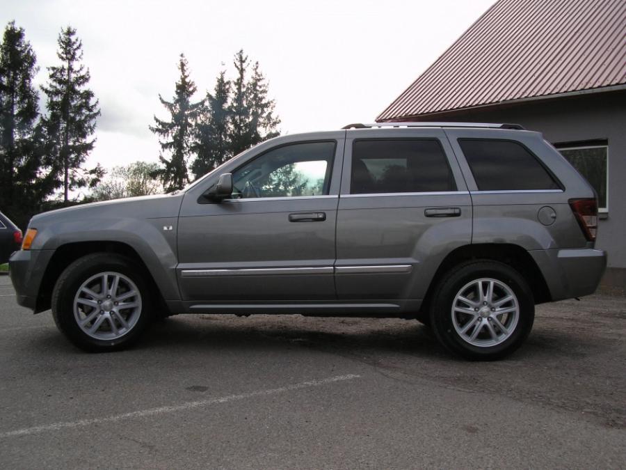 Pelēks Jeep Grand Cherokee 2009 Rīga, ar dzinēja tilpumu 3.00 L un nobraukumu 229 tūkst. km par 8550 €, foto 9 vietnē AUTOMOTO.COM.LV