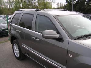 Pelēks Jeep Grand Cherokee 2009 Rīga, ar dzinēja tilpumu 3.00 L un nobraukumu 229 tūkst. km par 8550 €, foto 12 vietnē AUTOMOTO.COM.LV