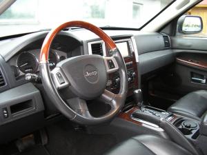 Pelēks Jeep Grand Cherokee 2009 Rīga, ar dzinēja tilpumu 3.00 L un nobraukumu 229 tūkst. km par 8550 €, foto 18 vietnē AUTOMOTO.COM.LV