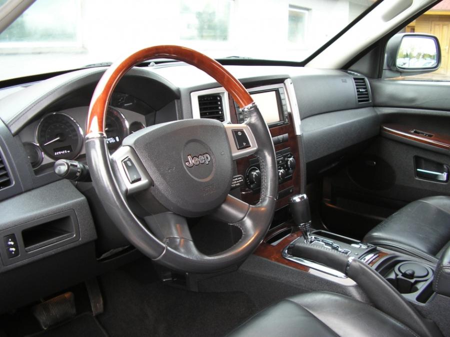 Pelēks Jeep Grand Cherokee 2009 Rīga, ar dzinēja tilpumu 3.00 L un nobraukumu 229 tūkst. km par 8550 €, foto 18 vietnē AUTOMOTO.COM.LV