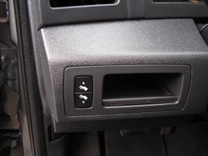 Pelēks Jeep Grand Cherokee 2009 Rīga, ar dzinēja tilpumu 3.00 L un nobraukumu 229 tūkst. km par 8550 €, foto 20 vietnē AUTOMOTO.COM.LV