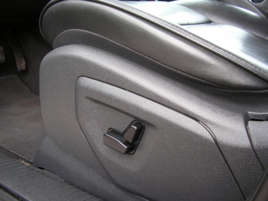 Pelēks Jeep Grand Cherokee 2009 Rīga, ar dzinēja tilpumu 3.00 L un nobraukumu 229 tūkst. km par 8550 €, foto 22 vietnē AUTOMOTO.COM.LV