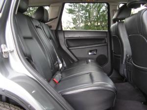 Pelēks Jeep Grand Cherokee 2009 Rīga, ar dzinēja tilpumu 3.00 L un nobraukumu 229 tūkst. km par 8550 €, foto 26 vietnē AUTOMOTO.COM.LV