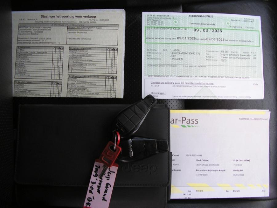 Pelēks Jeep Grand Cherokee 2009 Rīga, ar dzinēja tilpumu 3.00 L un nobraukumu 229 tūkst. km par 8550 €, foto 34 vietnē AUTOMOTO.COM.LV